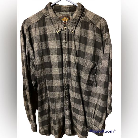 Sedgefield | Shirts | Sedgefield Black And Gray Striped Button Down ...